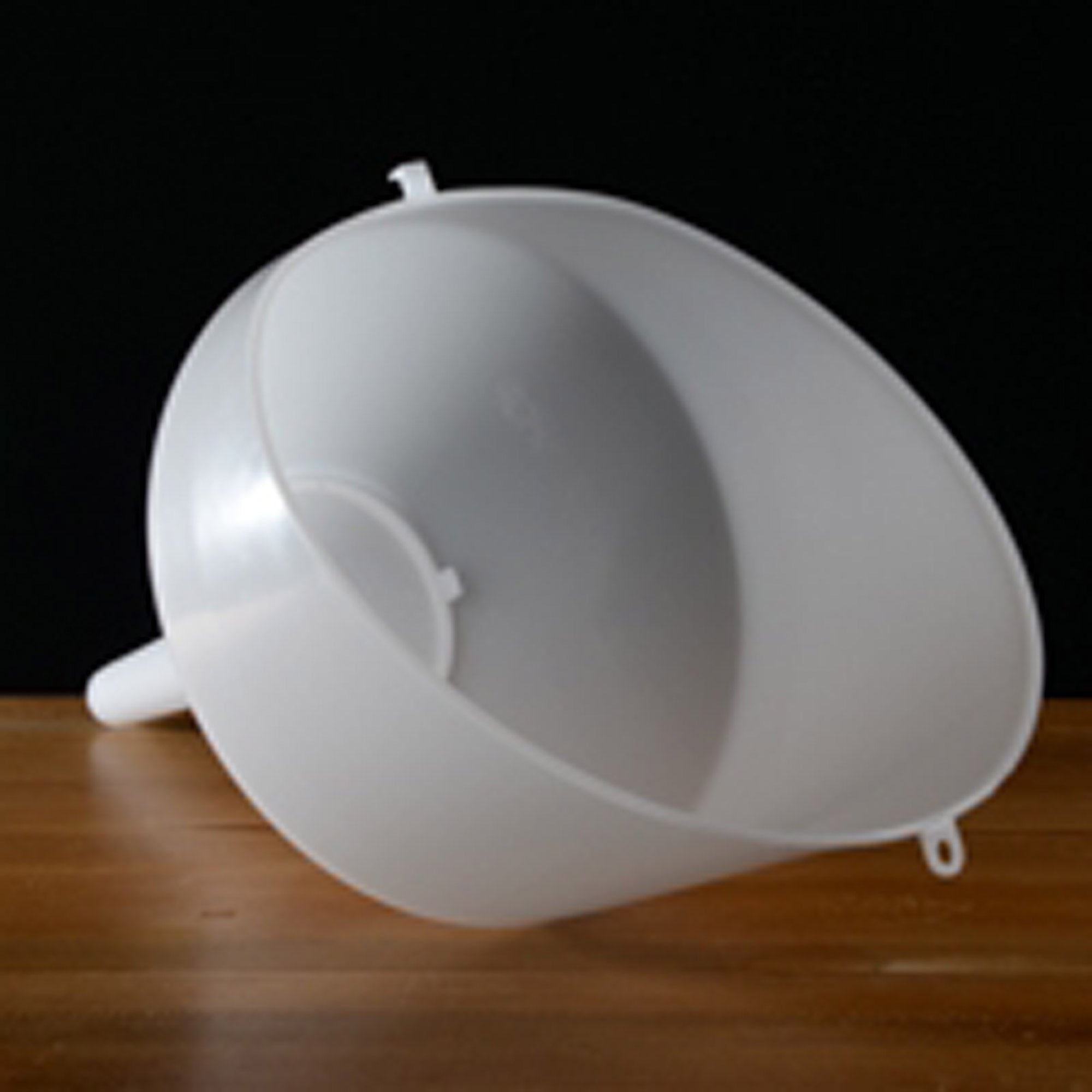 Anti Splash Plastic Funnel | White | 25 cm | 10 in.